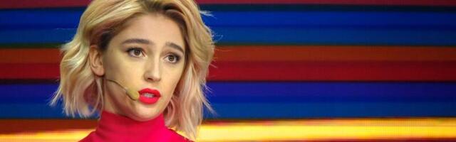 🔥 Рэперу Vacio, который пришел на вечеринку Ивлеевой в носке, вручили повестку в военкомат - Rus ...